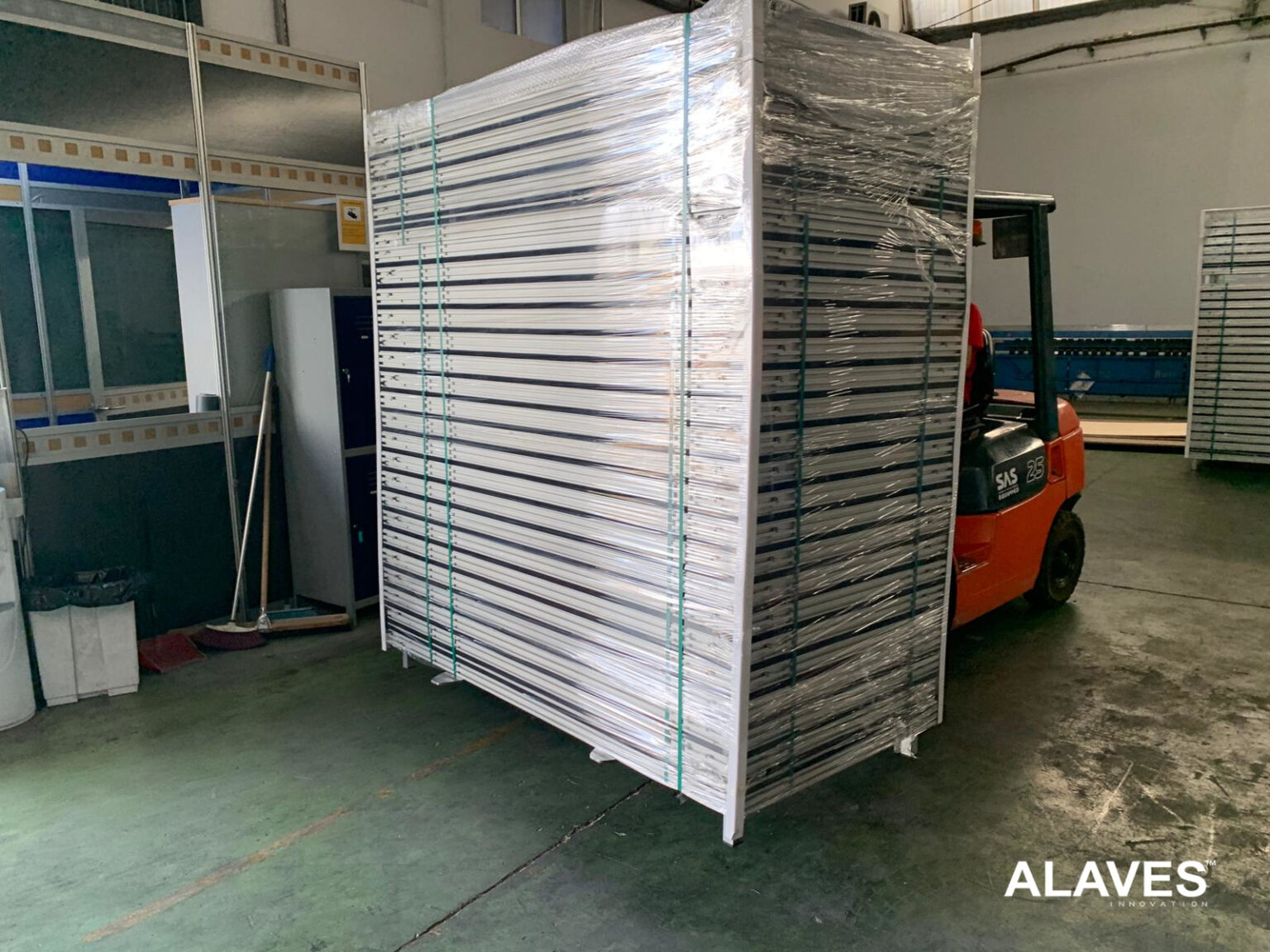 Ventajas de montar escenarios con tarimas modulares